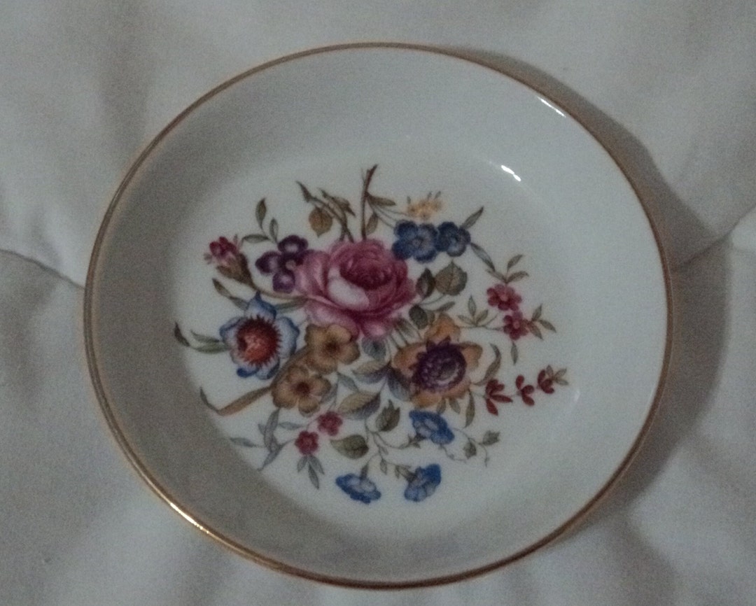 Avon Happy Holiday 4.5'' Gold Trimmed Saucer Royal - Etsy