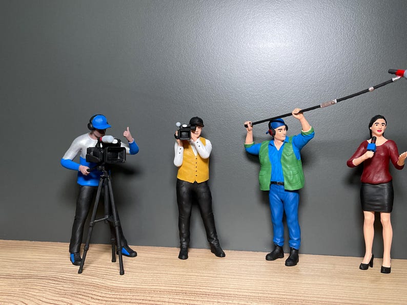 1/18 Scale Cameraman Photographer and Reporter Figure Set - Etsy