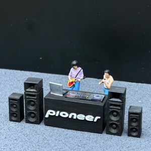 1/64 Scale DJ Pioneer Figur Set - Diorama Accessories - Etsy