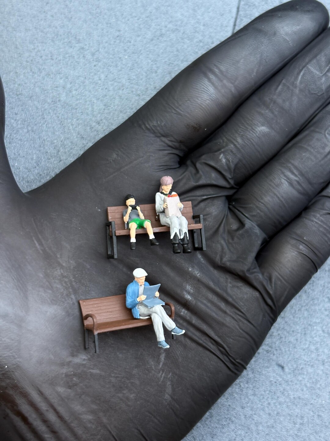 People Sitting on the Bench Figure 1/64 Scale for Diecast Diorama - Etsy