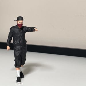 1/18 Scale Armed Gangster Figure - Etsy