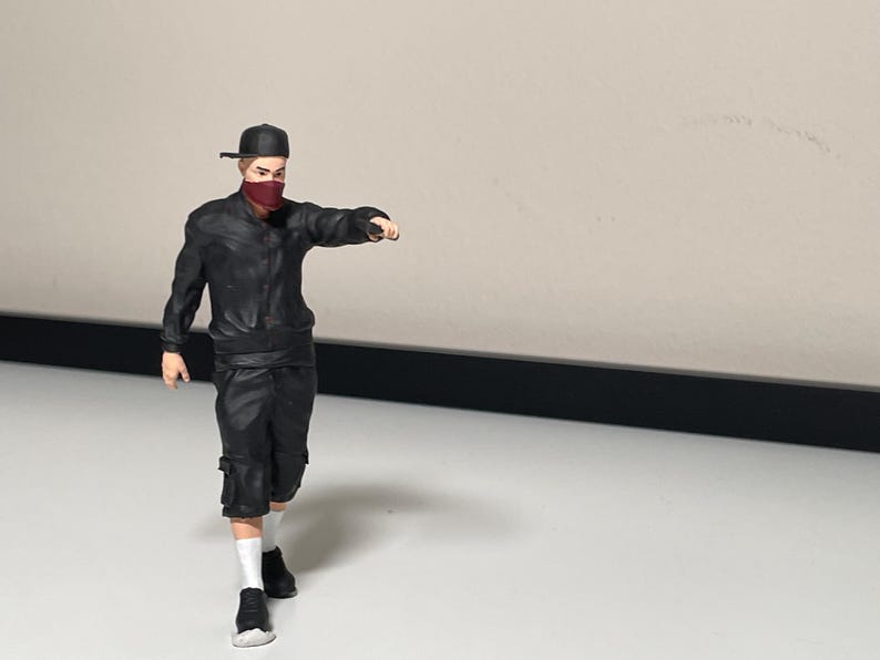 1/18 Scale Armed Gangster Figure - Etsy