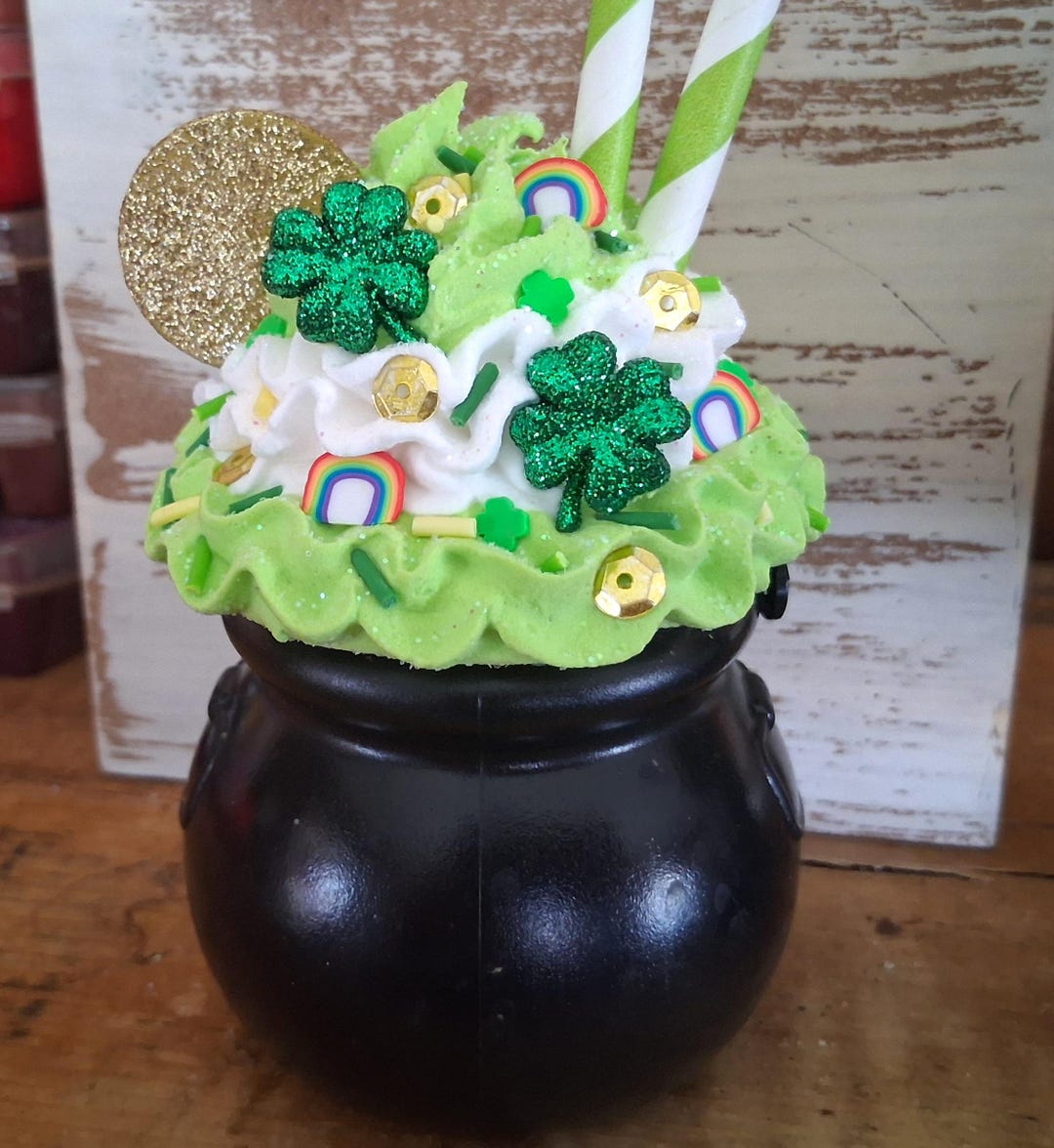 St Patricks Day Pot of Gold Faux Whipped Cream Mug Topper Irish Kettle ...