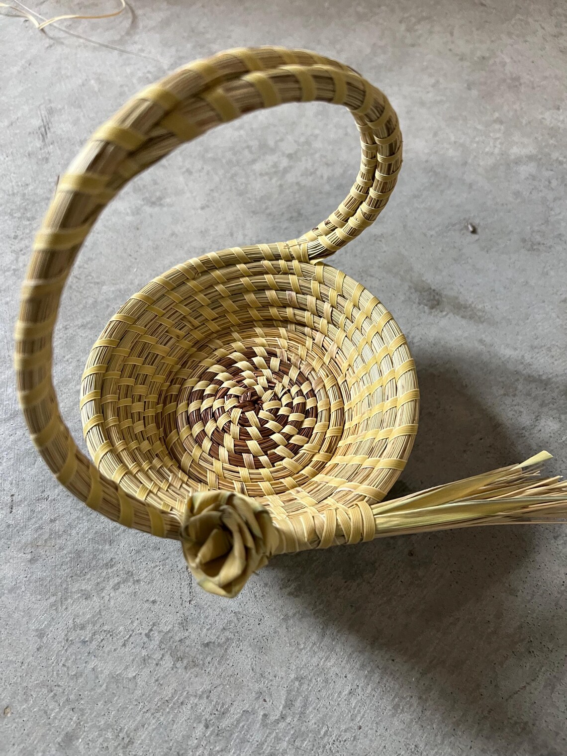 Gullah Sweetgrass Basket (sm Flower Basket With Rose) - Etsy