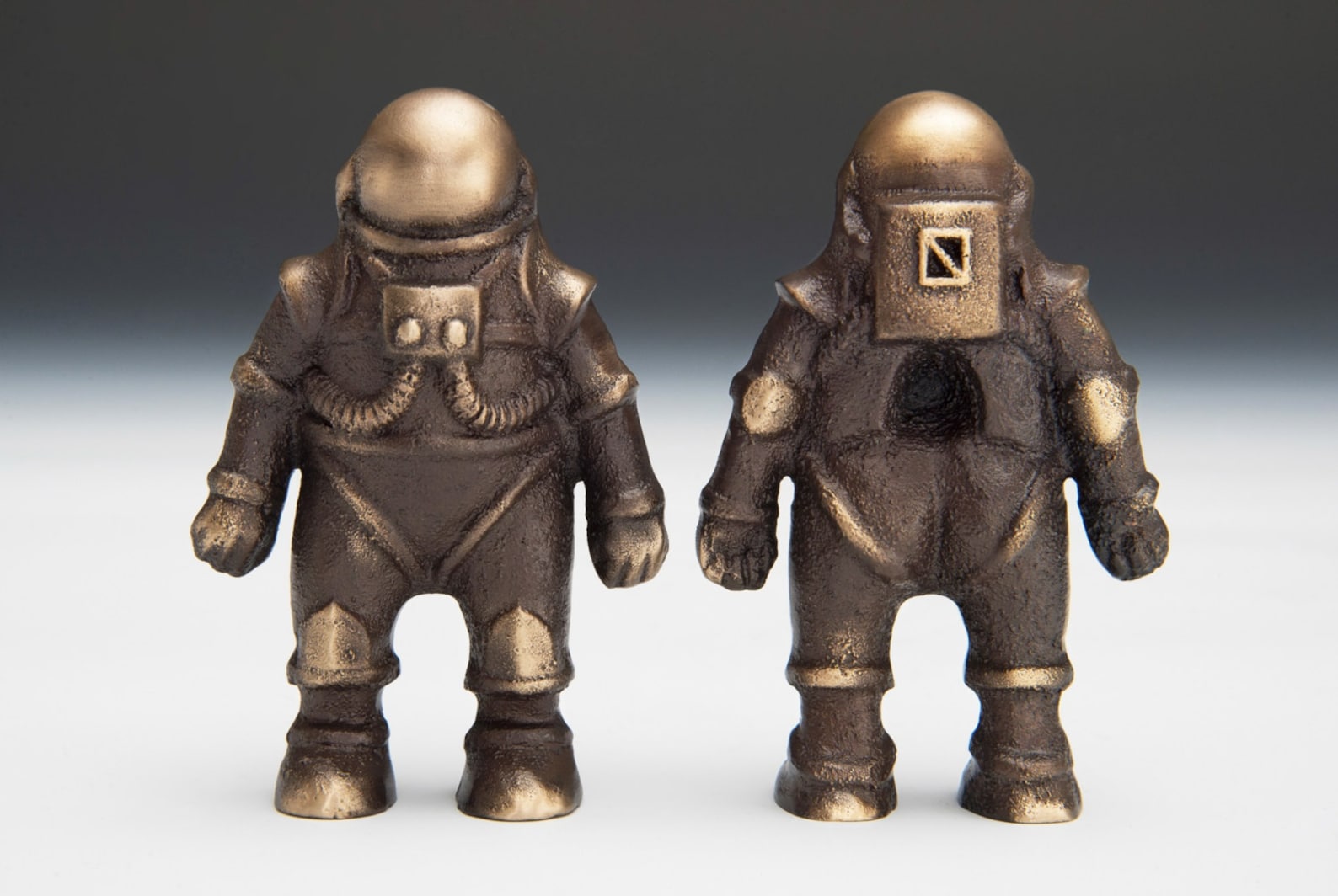 Moon Rocket Coin Bank With One Spaceman Item 924 Cast - Etsy Canada