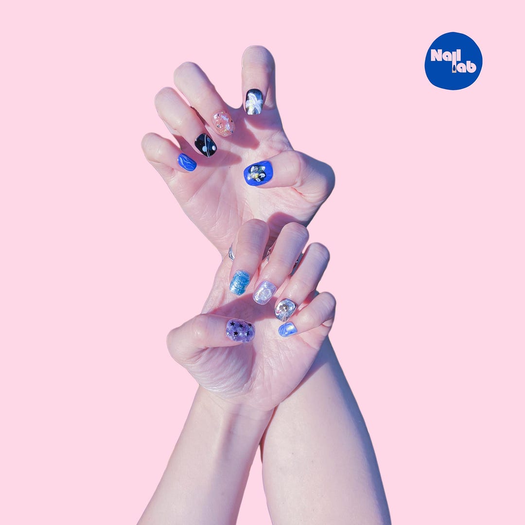 Floral Nebula Handcrafted Short Press-on Nails With Blue Floral & Metallic Designs/acrylic for ...