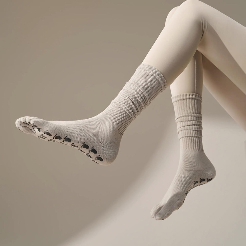 Non Slip Yoga Toe Socks - Etsy