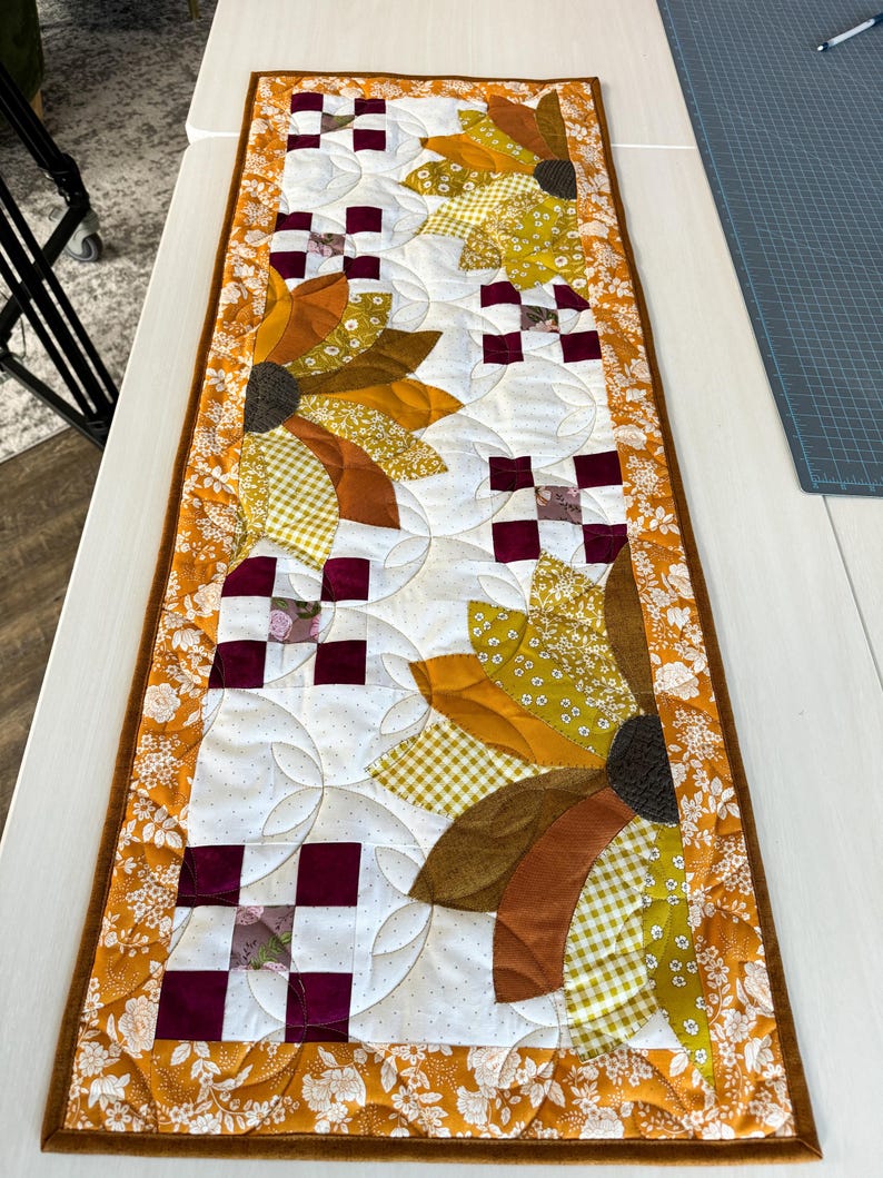 Sunflower Blooms Table Runner Sewing Pattern - (download) - Etsy