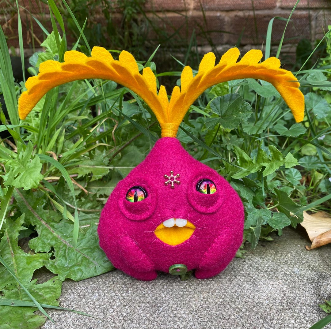 Bucktooth Budling Uncanimal Sapling Sprout Mini Plush (raspberry ...