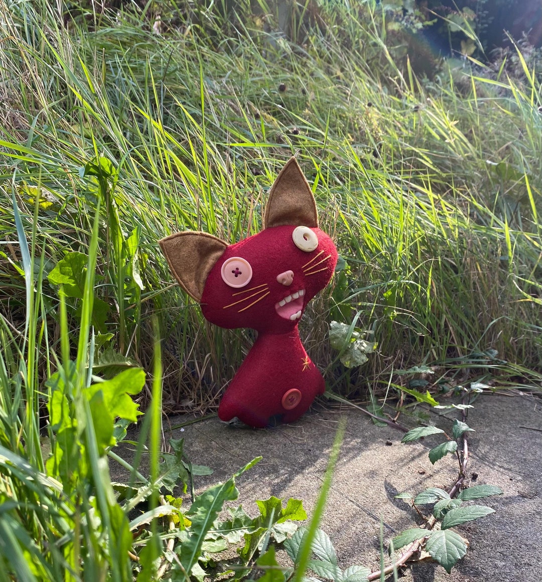 Quizzical Kitty Uncanimal Creepy Cute Cat Kitty Plush (red & Gold) OOAK ...