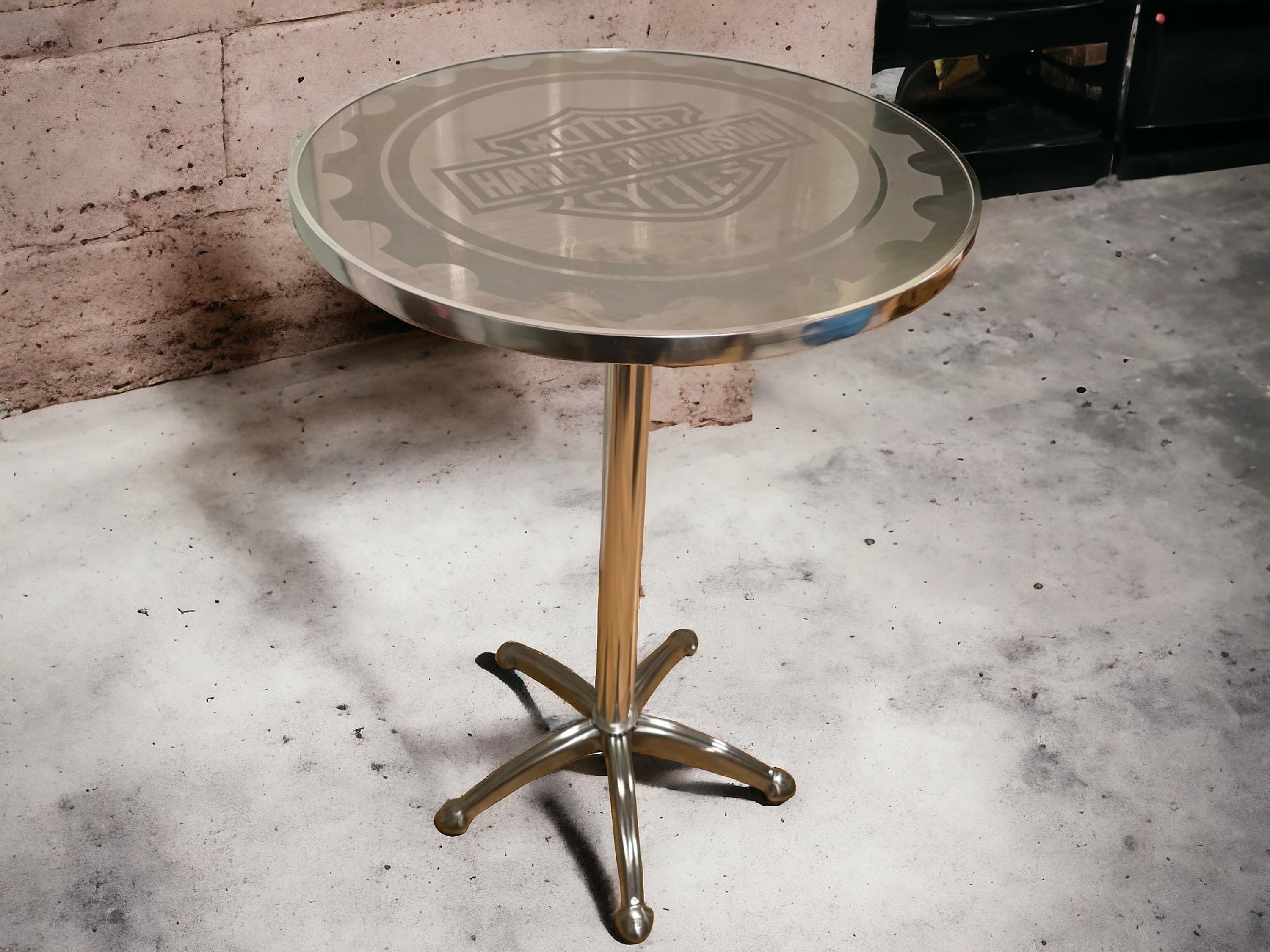 Harley davidson table and chairs store