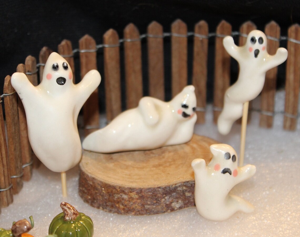 Ceramic Ghost OH MY Its a Laying GHOST Boo Terrarium - Etsy