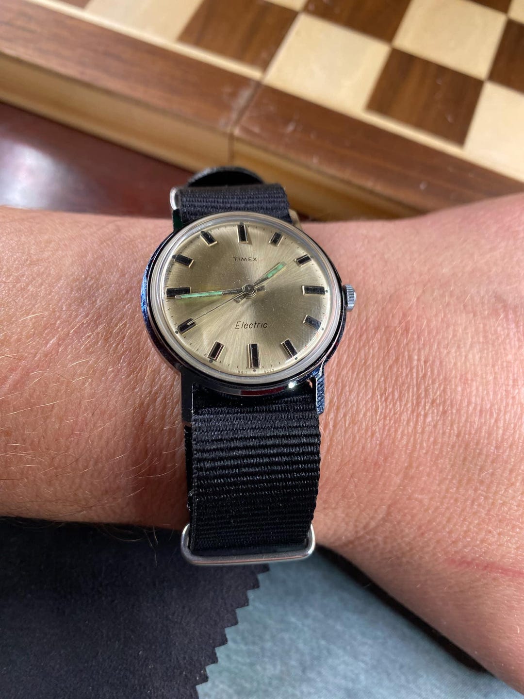 1969 Timex Electric 9417: Vintage Elegance With Luminous Precision - Etsy