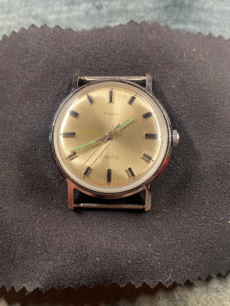 1969 Timex Electric 9417: Vintage Elegance With Luminous Precision - Etsy