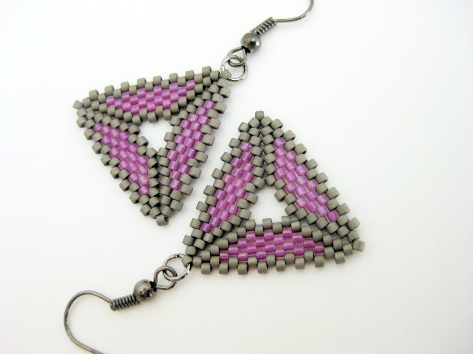 Beaded Peyote Triangle Earrings / Seed Bead Jewelry - Etsy