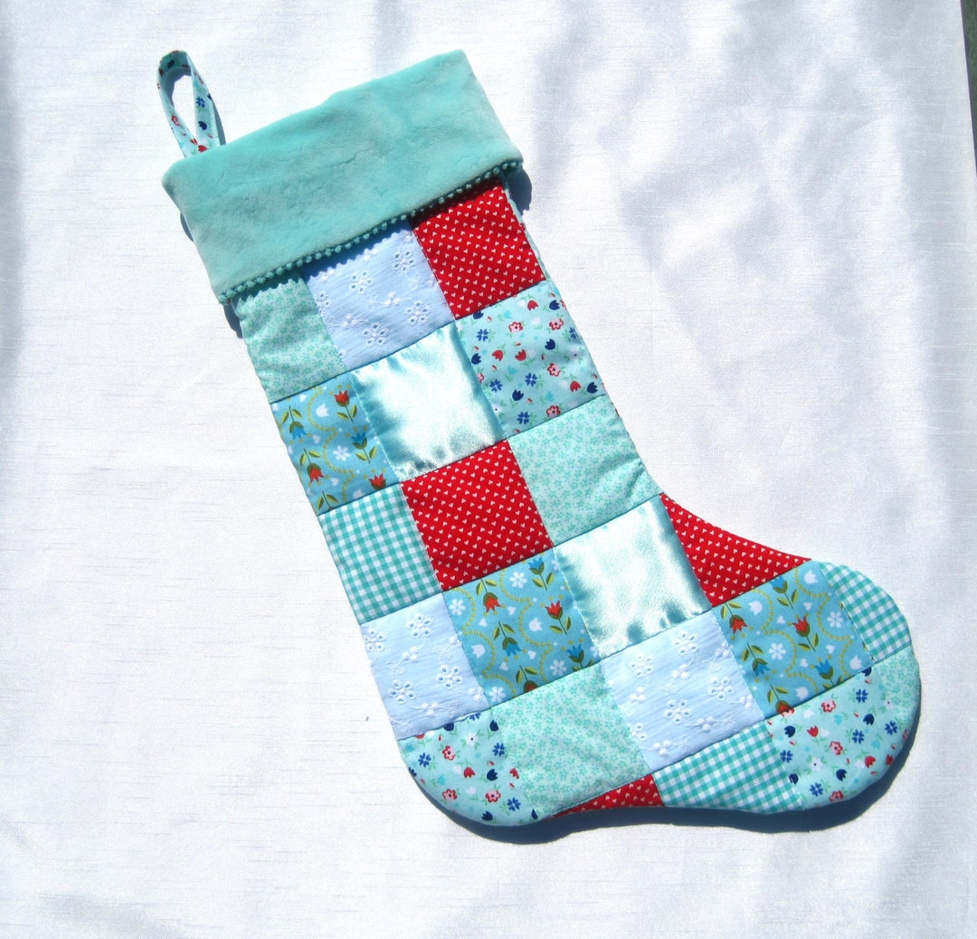 Bas de Noël pour bébé, Turquoise Calico Baby Girl Stocking, Patchwork Quilted Stocking, Stocking ...