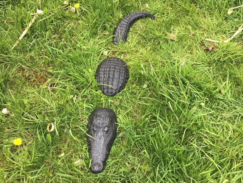 Crocodile / Alligator Stone Concrete Statue Garden Ornament Gift Free ...