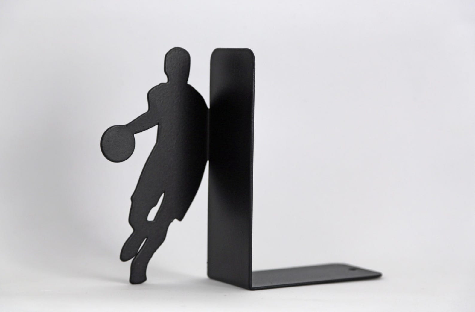 Decorative Metal Sport-themed Bookend With 3D Metal Basketball Player ...