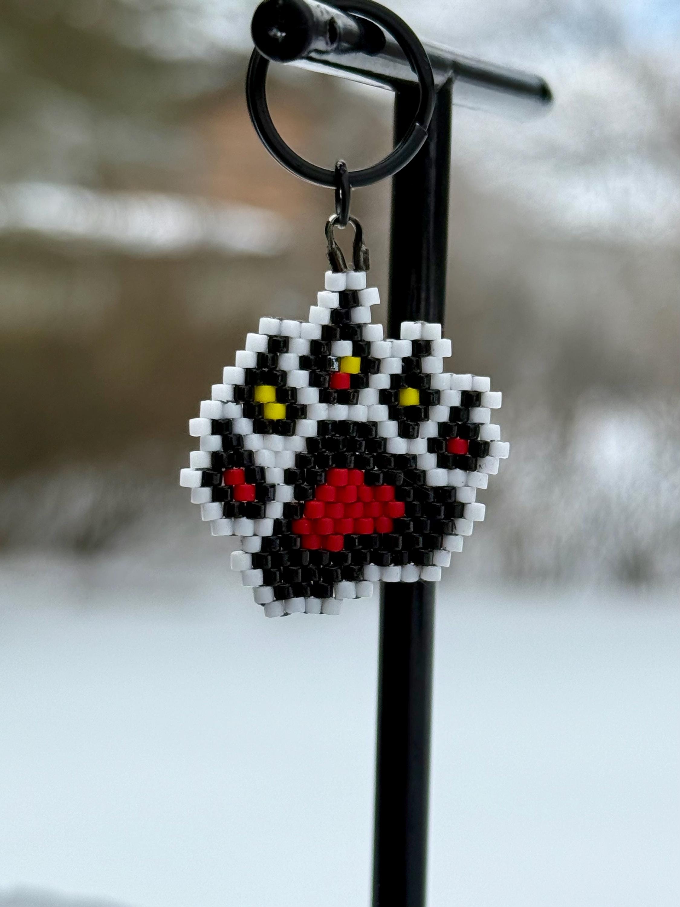 Beading Pattern: Medicine Wheel Bear Paw Indigenous Beaded Earrings ...