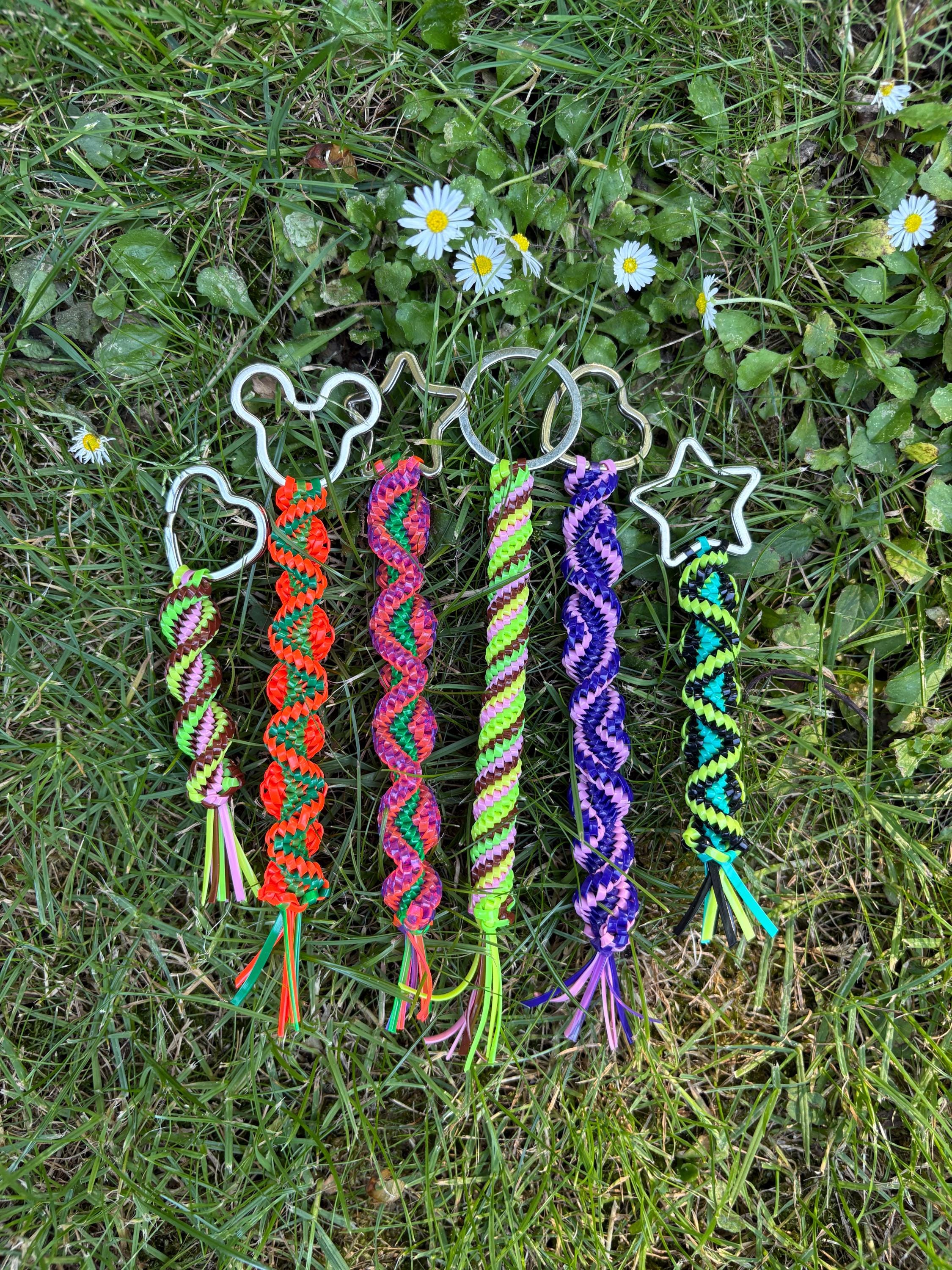 Scoubidou Keychain - Colorful Handmade Boondoggle/scooby Keychain Gimp ...