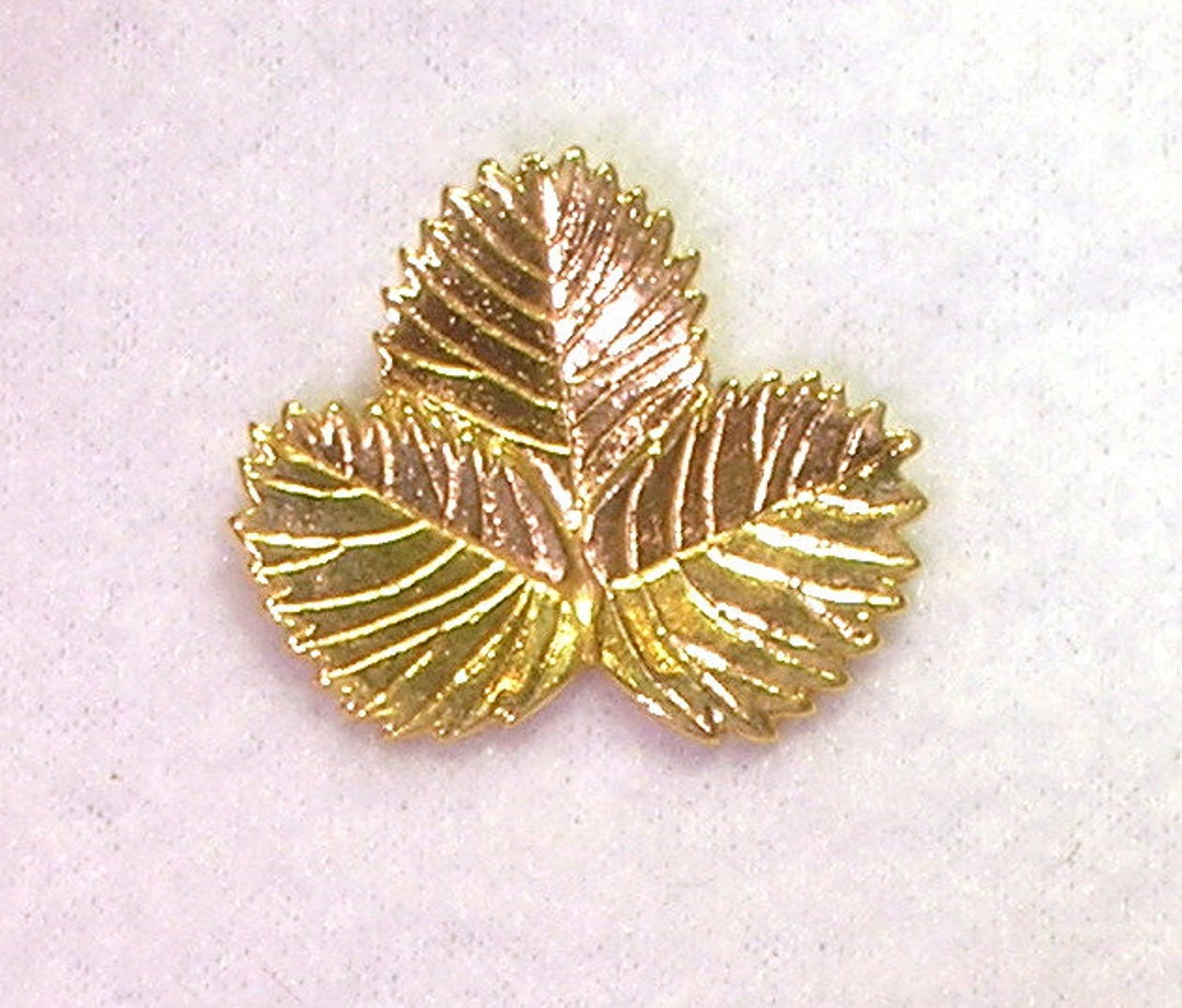 Strawberry Leaf Trefoil Pin, Gold-plated Bronze - Etsy