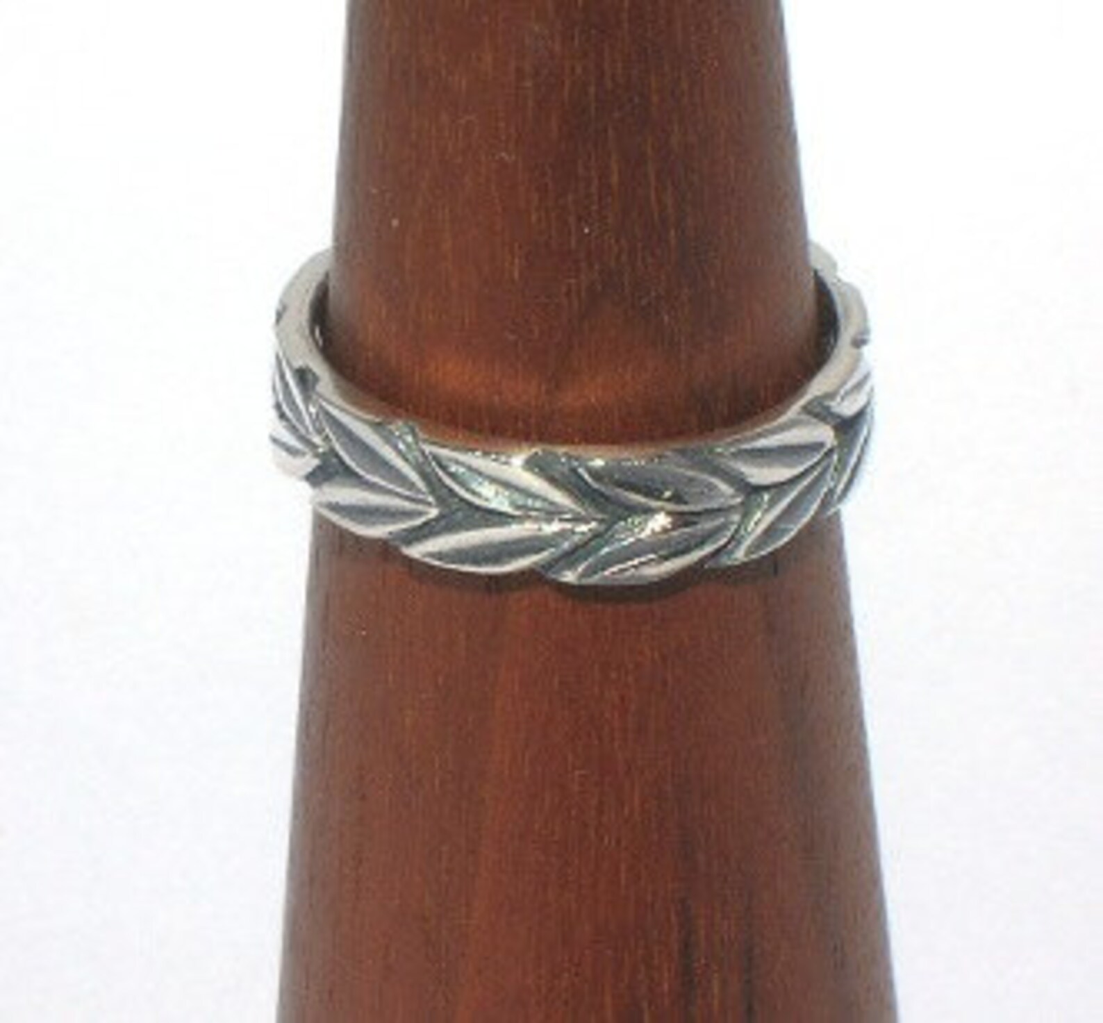 Laurel Leaves Ring - Etsy