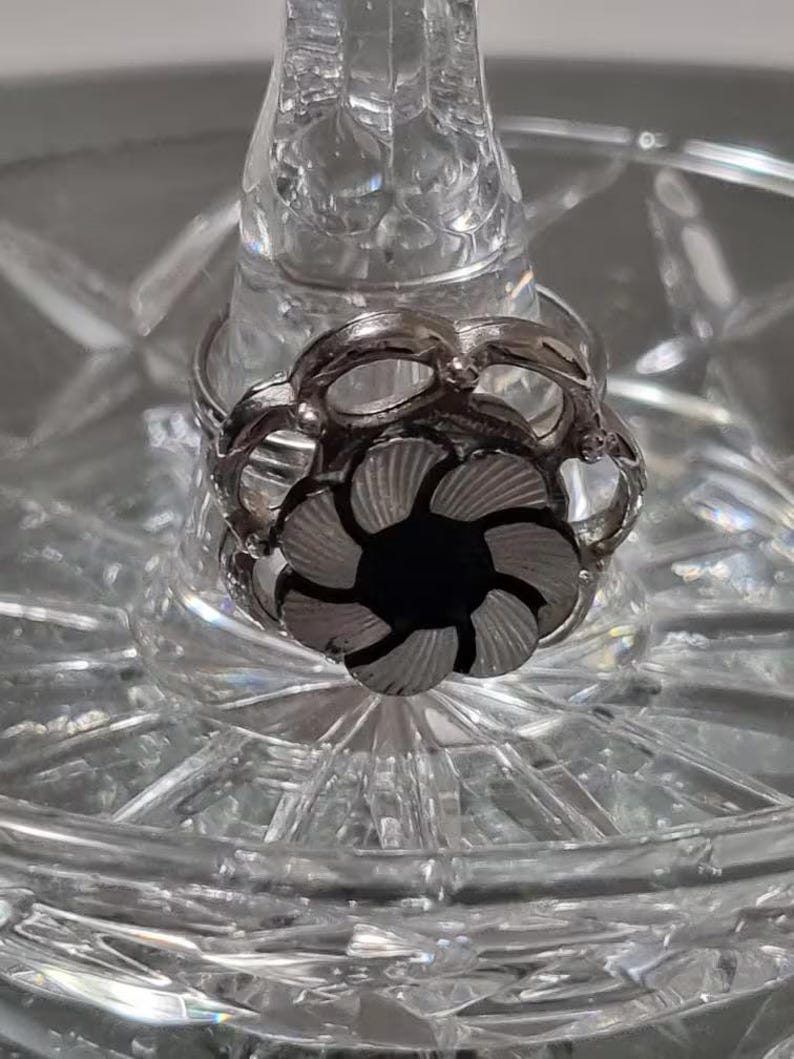 Vintage Sarah Coventry Astro Ring. 1970s Silver Toned Flower Design ...