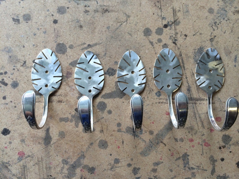 5 Fun Ky Spoons Hooks Vintage Reclaimed Silverware Wall Hanging Storage ...