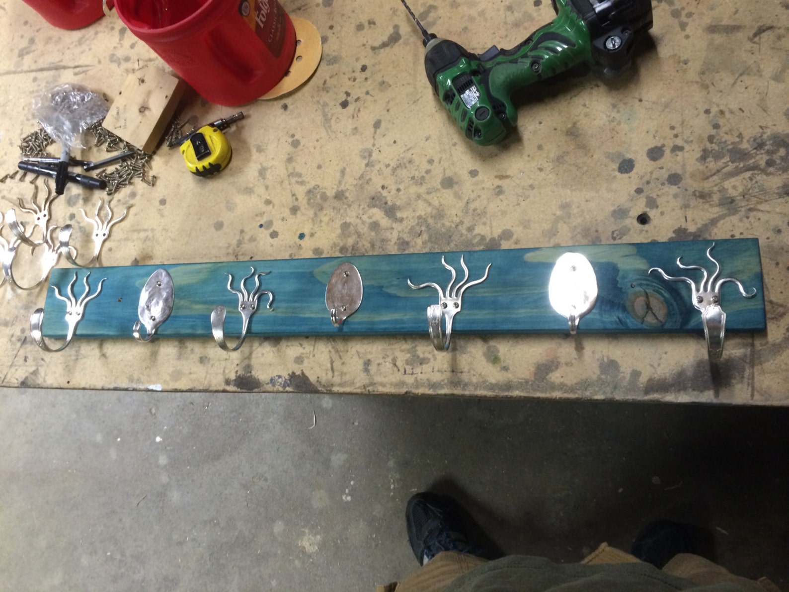 Awesome Coat Rack With Funky Forks and Rad Spoon Hooks Recycled ...