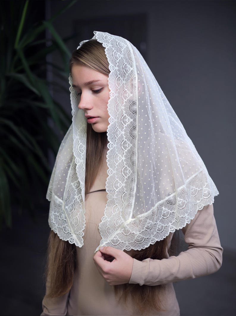 Off White Polka Dot Mesh Triangular Shawl With Soft French Lace Trim ...