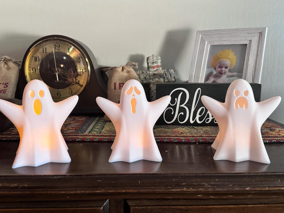 Spooky Specters: 3D Printed Halloween Ghost Decor Set - Etsy
