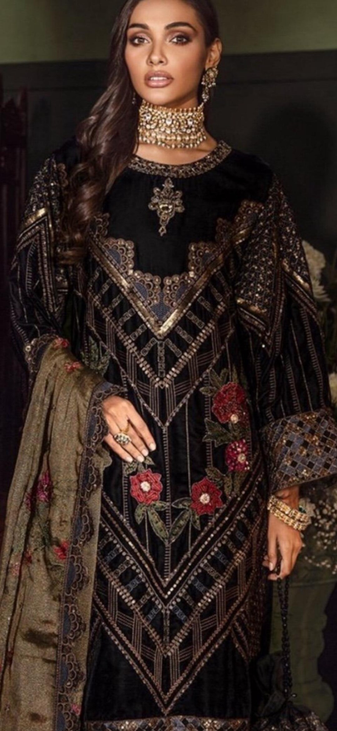 Pakistani Winter Collection Velvet Chiffon With Long Dupatta Ready-made ...