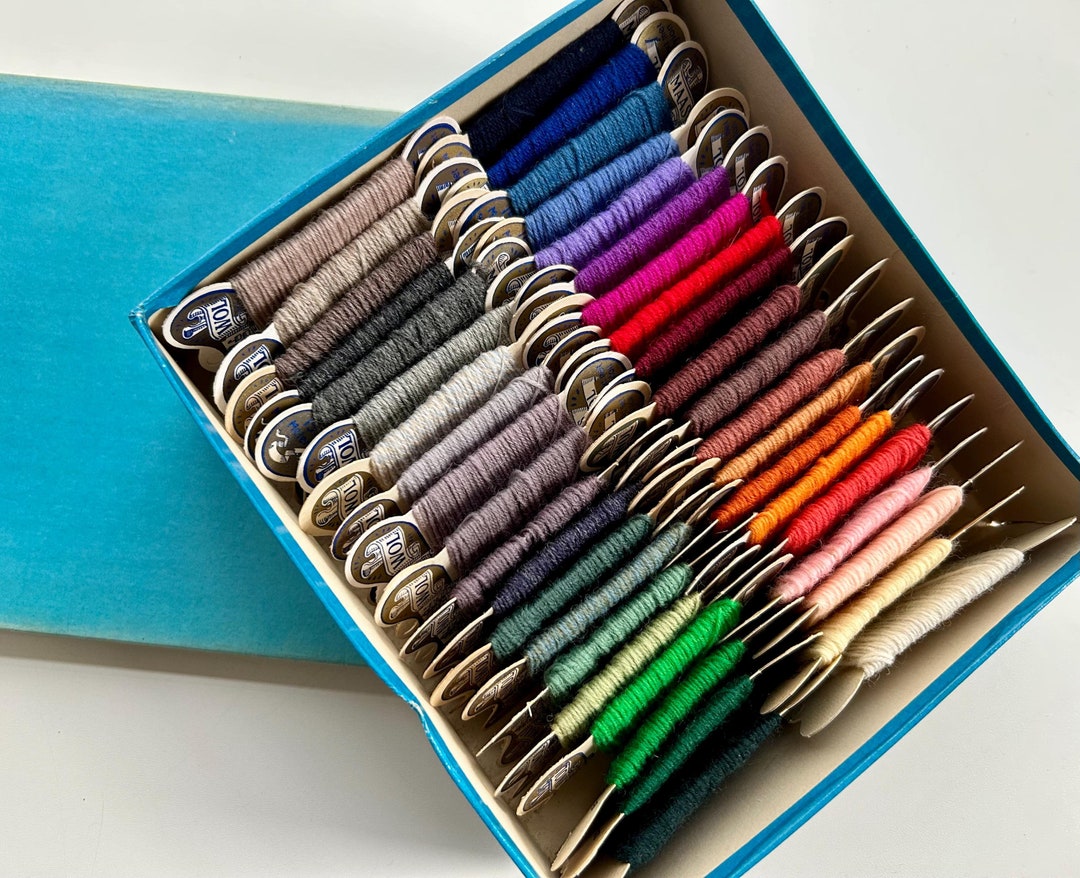 Gift BOX Visible Mending Yarn, 40 New Old Stock Wool Cards, Darning ...