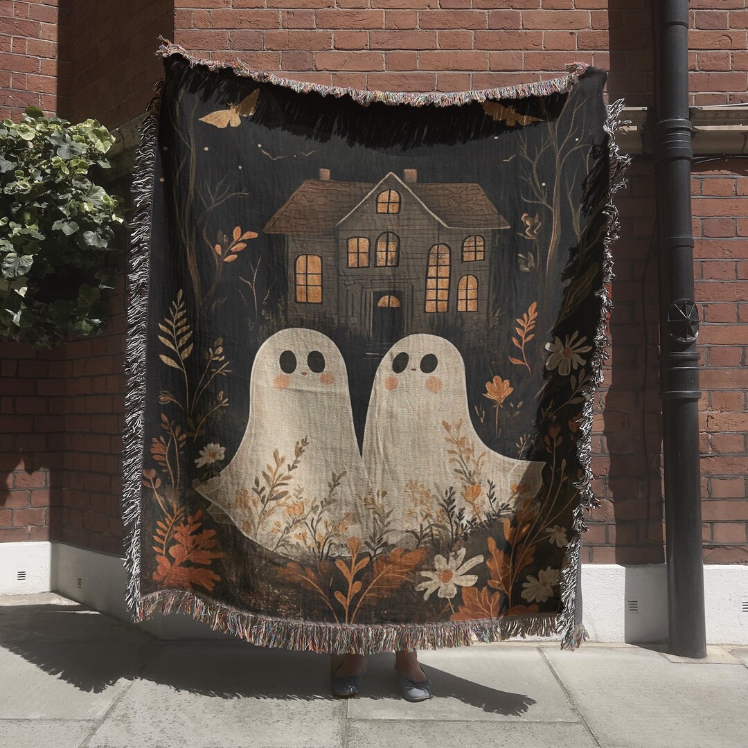 Romantic Ghosts Floral Tapestry Blanket, Haunted House Halloween Woven ...