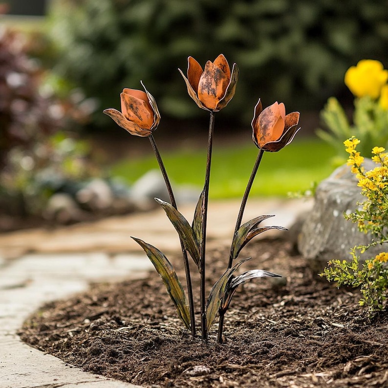 Triple Rustic Tulip Metal Garden Sculpture - Garden Stake - Etsy