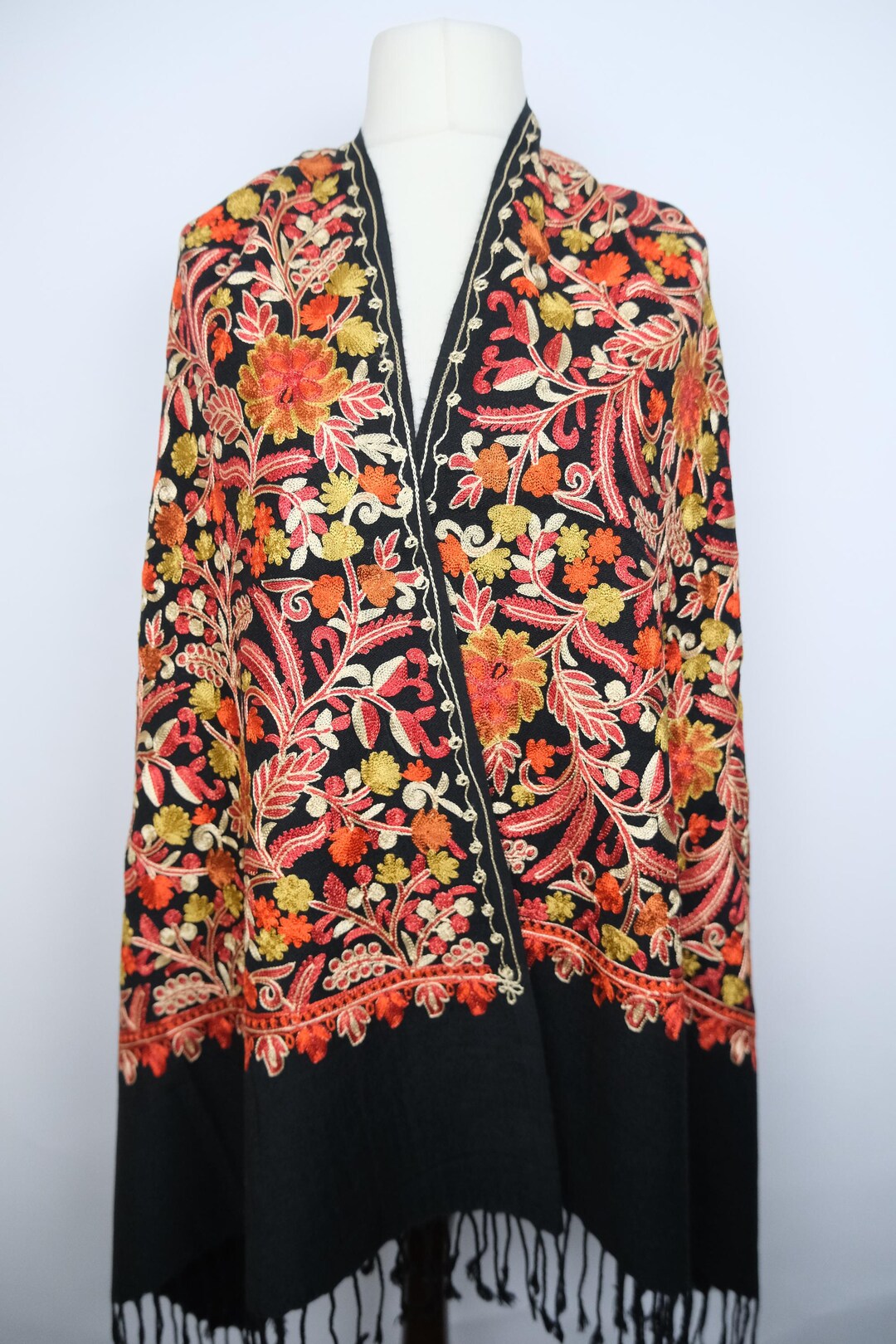 Black Pashmina Kashmiri Shawl Multicolour Combination Floral Embroidery ...