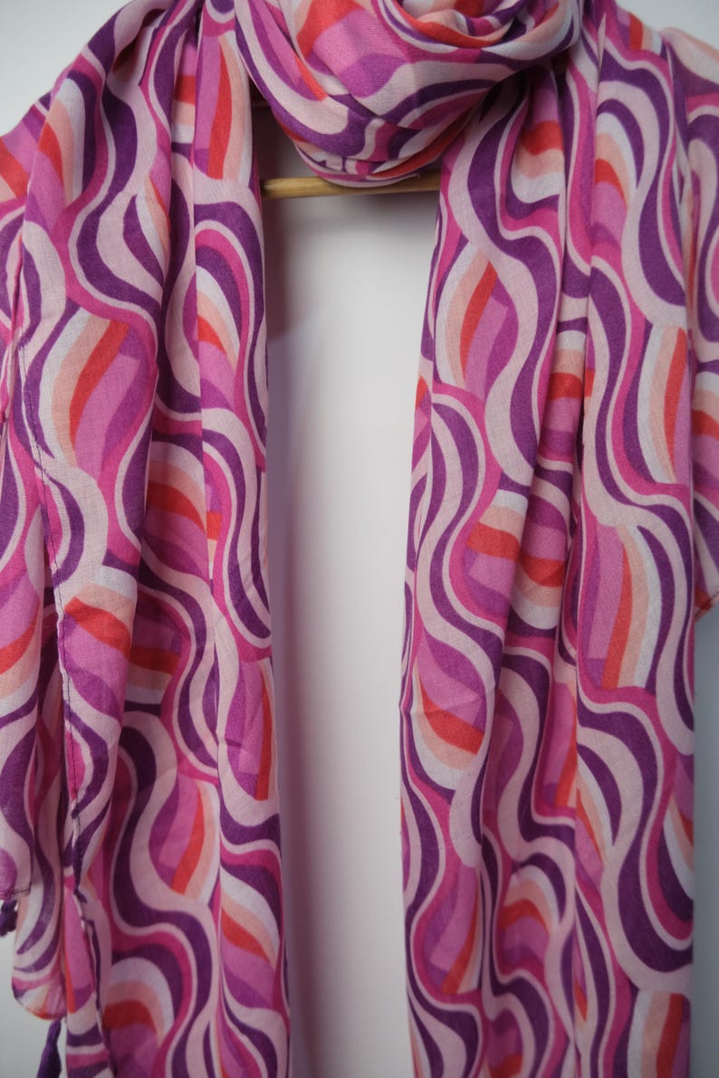 Exclusive Retro Swirl Waves Pattern Fuchsia Pink Scarf With Tassel ...