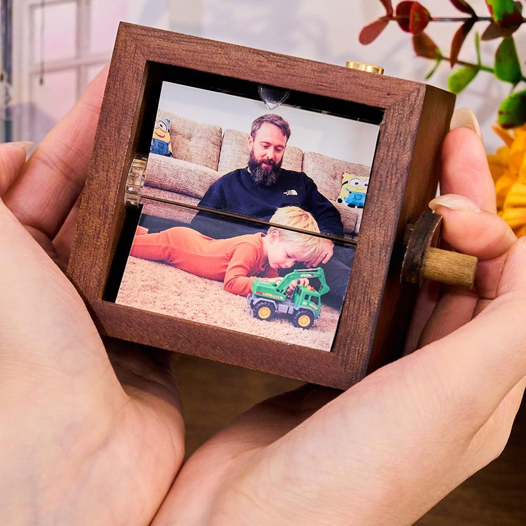 Custom Photo Flipbook Animation Box,personalized Wooden Crank Photobox ...