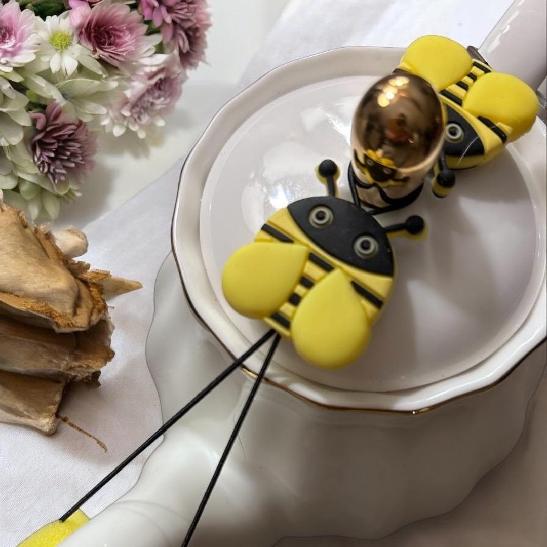 PLUMP BUMBLEBEE Teapot Drip-catcher and Lid Holder - Etsy