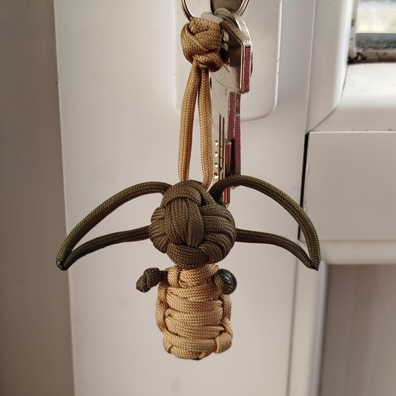 Paracord Buddy - Etsy
