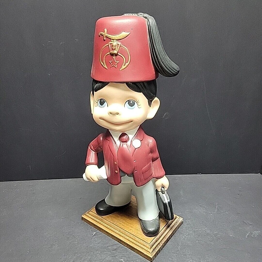 Shriners Ceramic Statue Atlantic Mold Businessman Fez Masonic Figurine ...