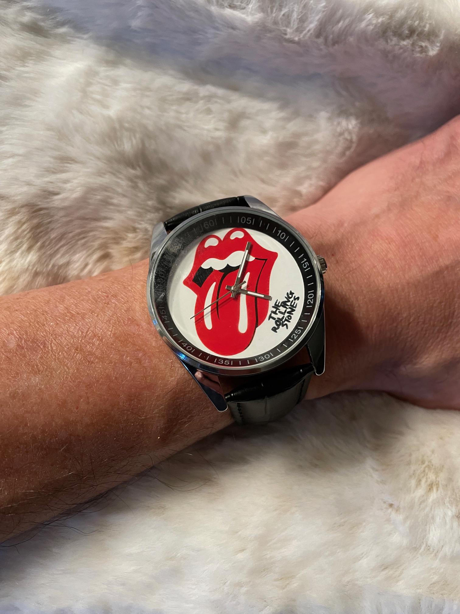 The ELECTRIC SHOCK SKELETON Watch | Trending Horror Accessory. You Will ...