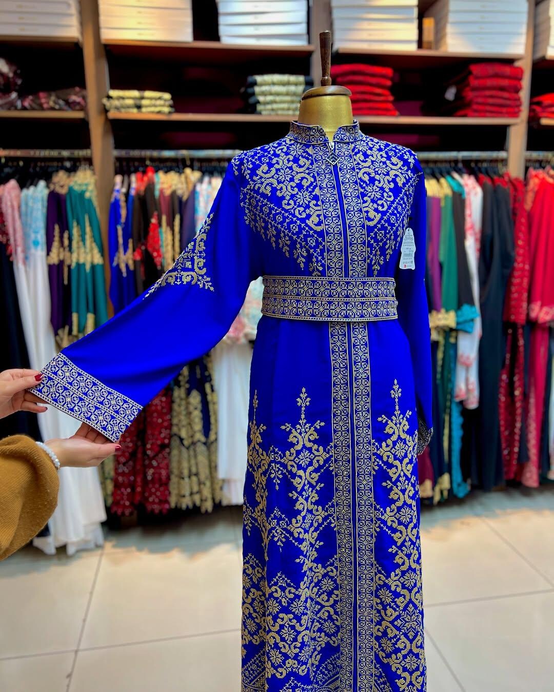 Traditional Palestinian Thobe With Intricate Tatreez Embroidery - Etsy