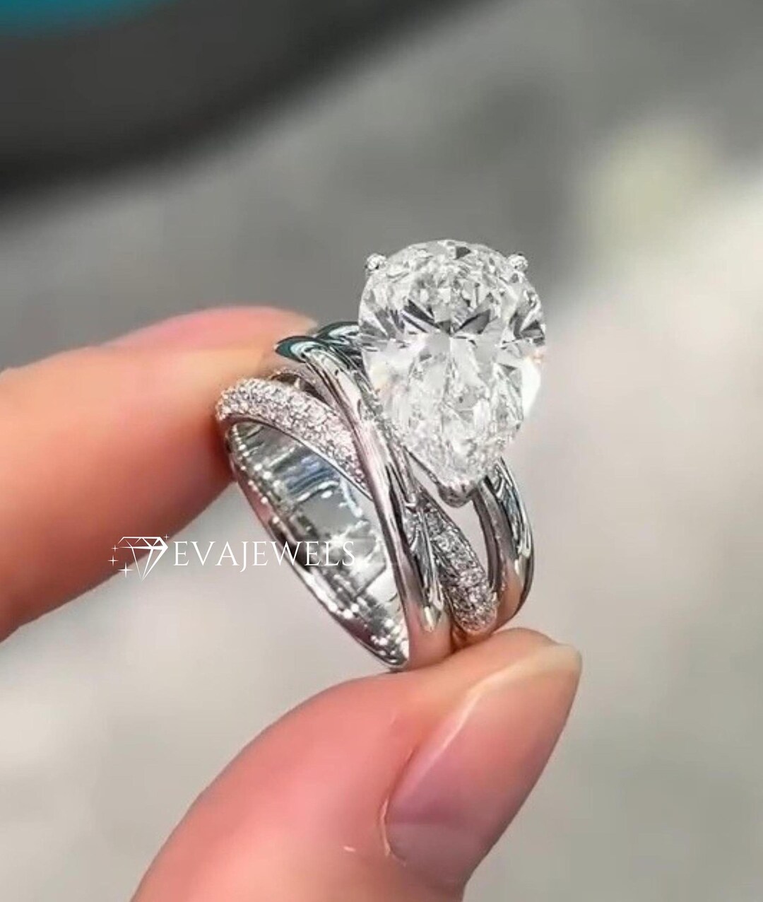 Diagonally Set Tear Drop Diamond Ring, 4.00 CT Pear Cut Moissanite ...