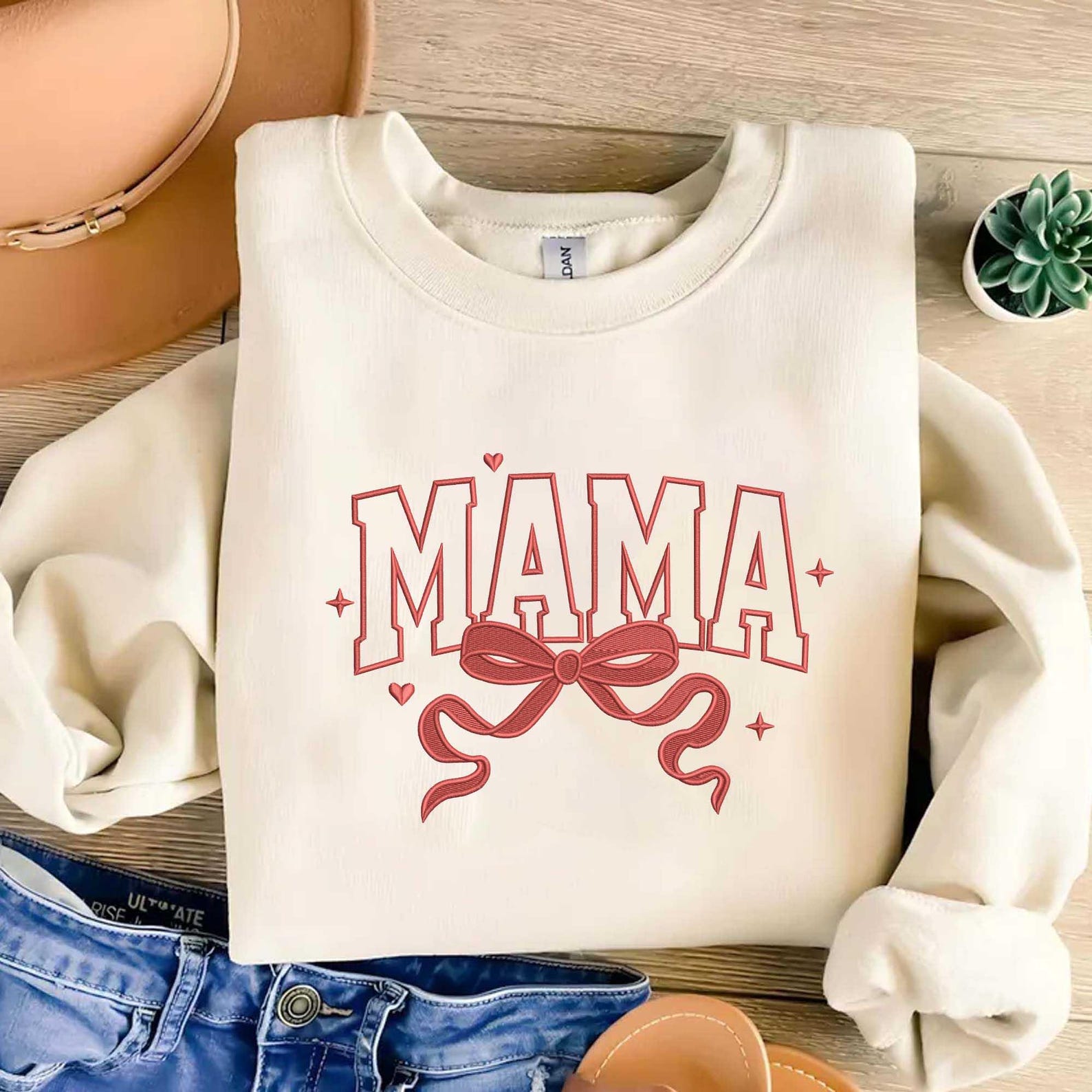 MAMA Embroidery Design, Block Letters With Big Bow and Hearts ...
