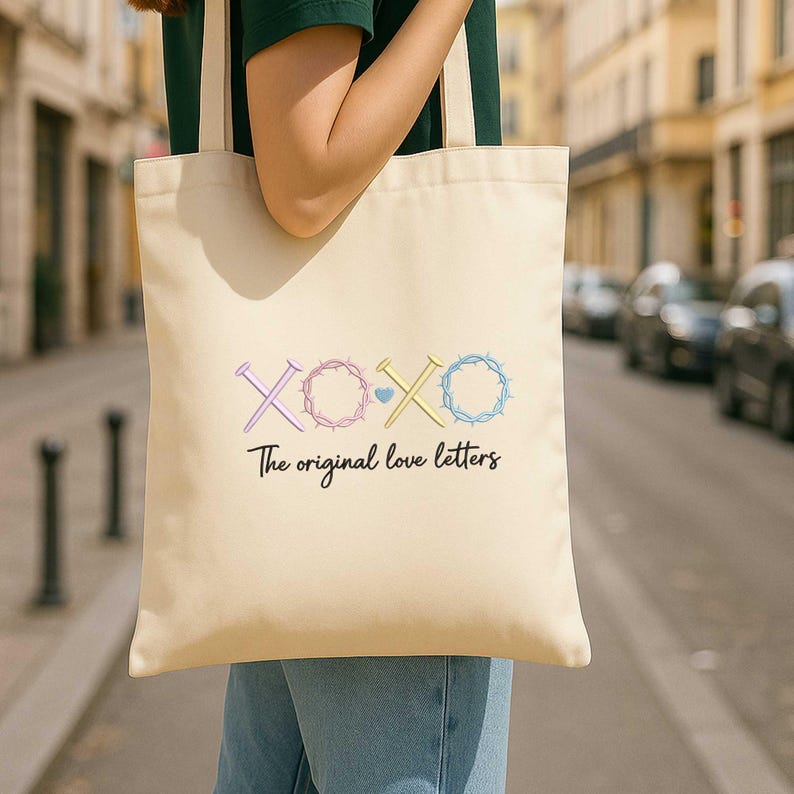 XOXO Embroidery Design, Symbolic Love Letters With Crown and Nail Style ...
