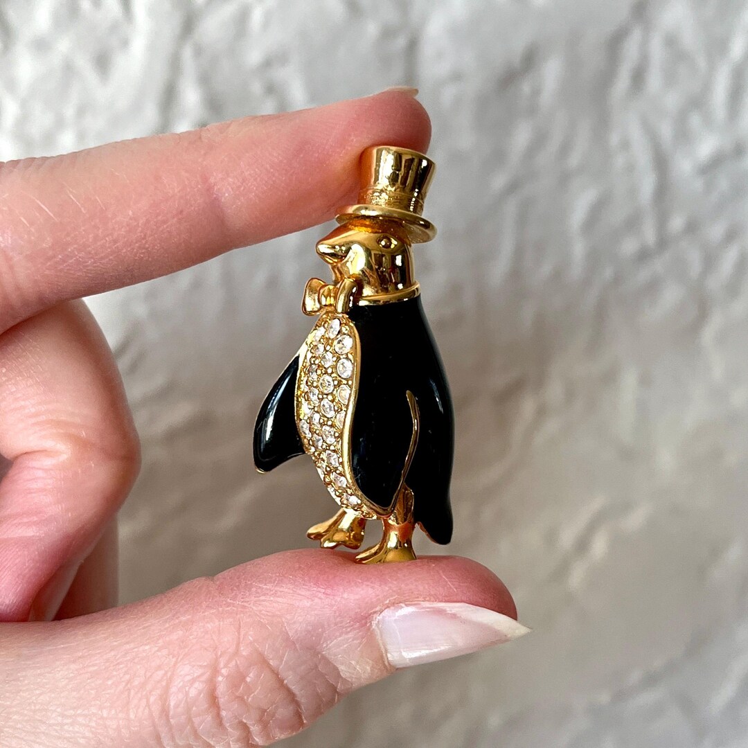 Vintage Signed Swarovski Crystal Top Hat Penguin Gold Tone Brooch Pin ...