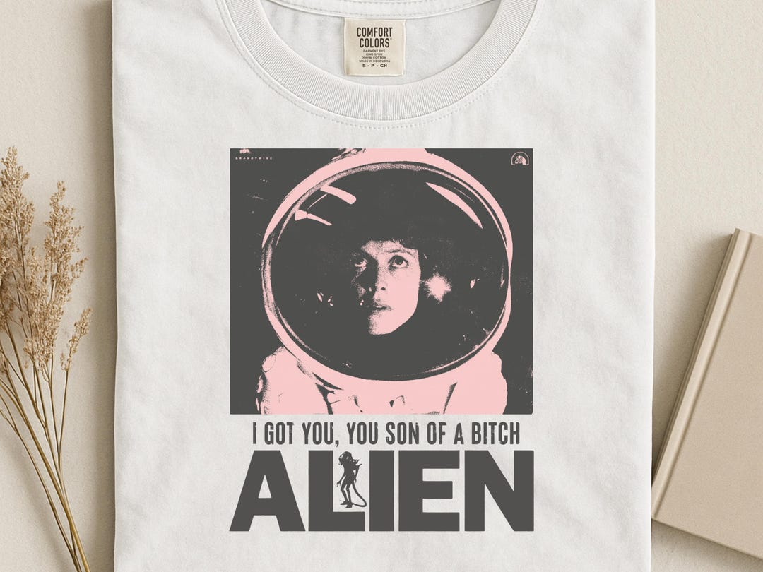 Vintage Alien Movie PNG: Ripley Sci-fi Horror Clipart (digital Download ...