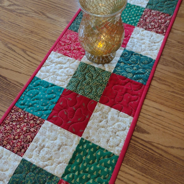 Quilted Christmas Table Runner - Etsy