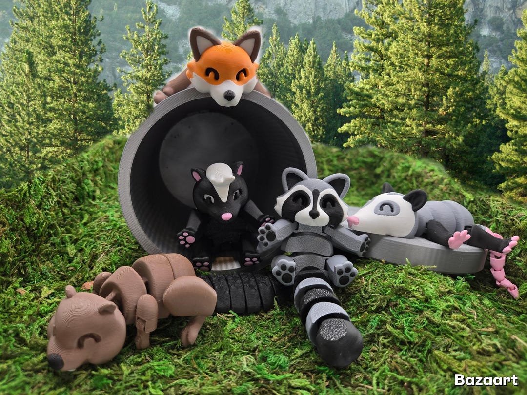 3D Printed Articulated Critters in Mini Trash Can | 'can-o-critters ...
